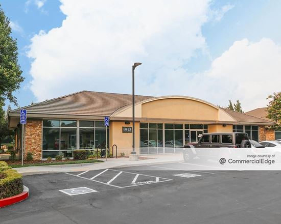 Round Table Natomas | Cabinets Matttroy