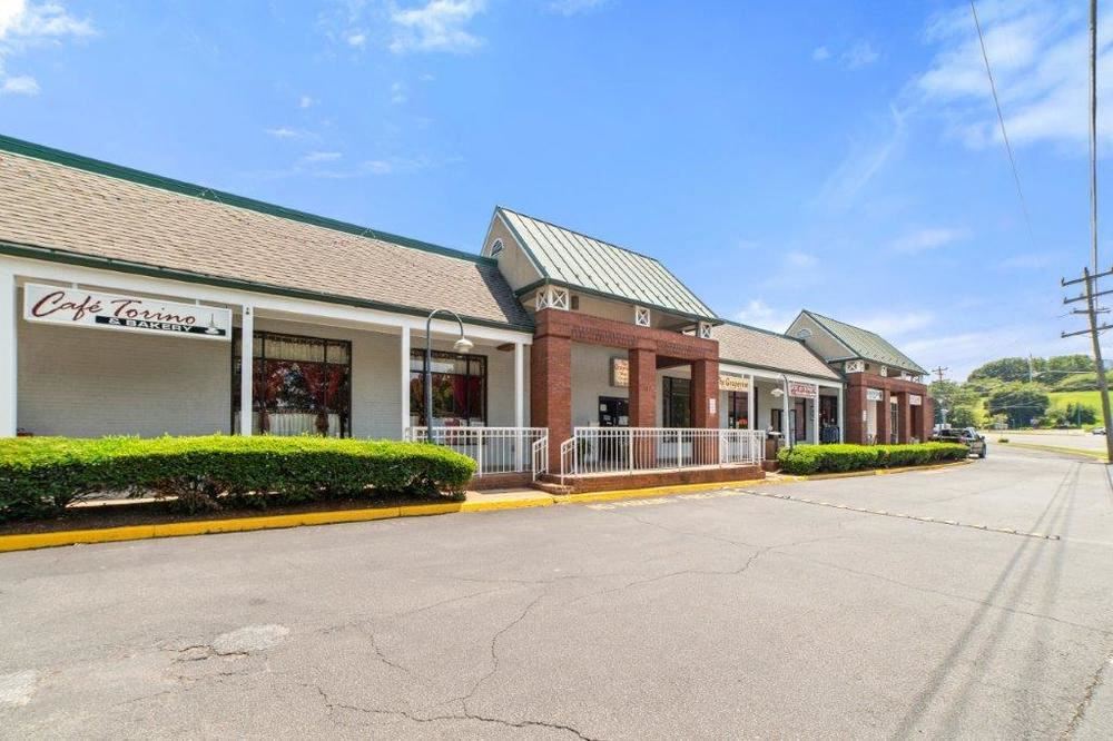 Waterloo Shopping Center - 350 Waterloo Street, Warrenton, VA | Retail ...