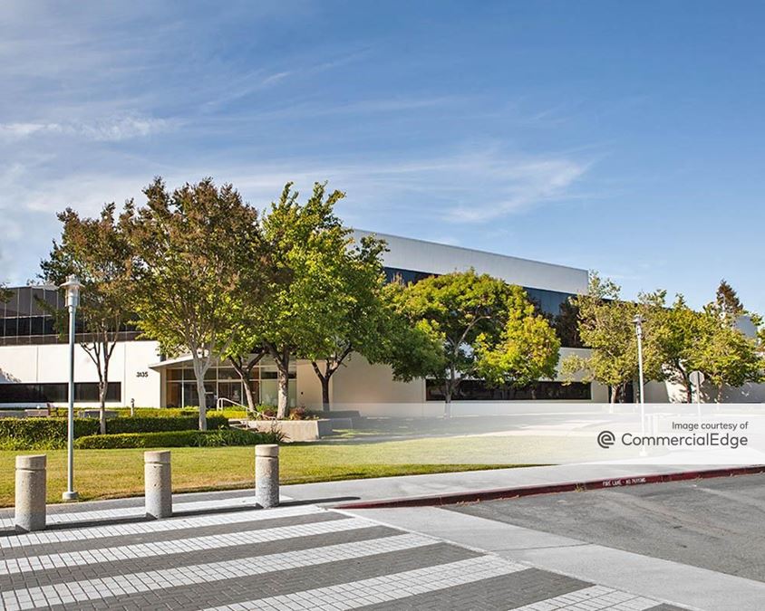 Qualcomm Santa Clara Building C - 3135 Kifer Road | Office Building