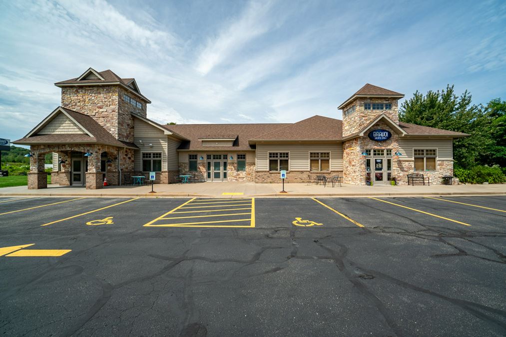 1120 122nd Street, Lake Hallie, WI 54729 | CommercialCafe.com