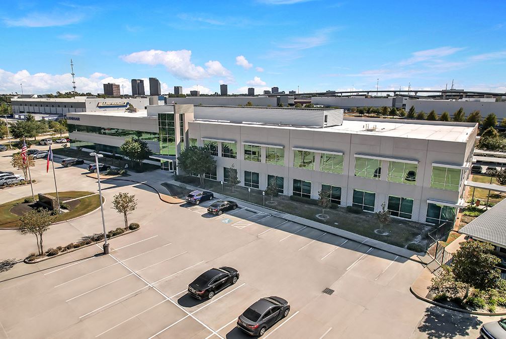 681 Greens Parkway, Houston, TX 77067 | CommercialCafe.com