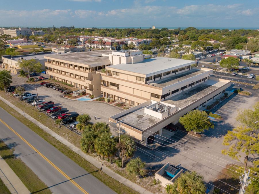 The Tandem Center - 333 Tamiami Trail S., Venice, FL | CommercialSearch
