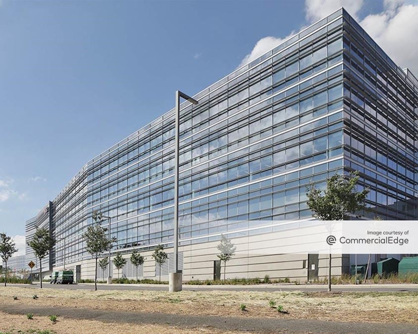 LG Headquarters - 111 Sylvan Avenue, Englewood Cliffs, NJ | Office Building