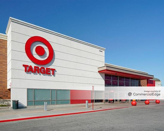 The Shops at River Walk - Target - 11000 Stockdale Hwy, Bakersfield, CA ...