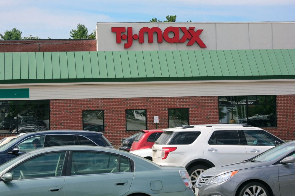 Cooks Corner Shopping Center 174 Bath Road Retail Space cooks-corner-shopping-center-174-bath-road-retail-space