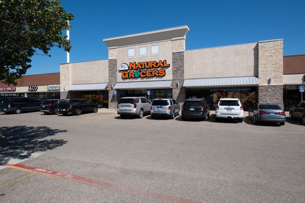 Summit Shopping Center - 34th & Coulter, Amarillo, TX | CommercialSearch